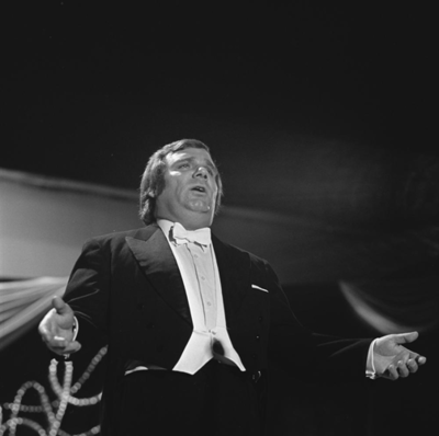 Gallery: Met liedjes het jaar uit - B&G Wiki