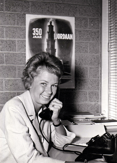 Gallery: Elizabeth Mooy - B&G Wiki