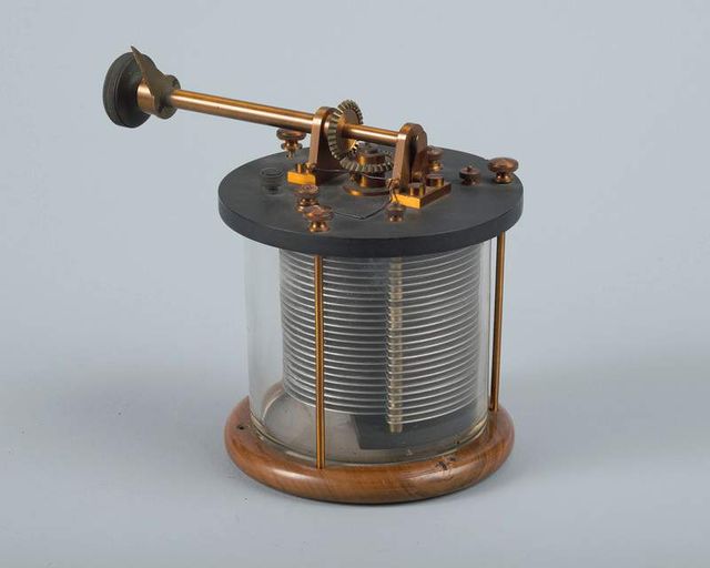 Condensator - B&G Wiki
